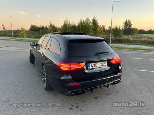 Green Mercedes-Benz E-Class 2017 in Tartu, with an engine capacity of 3.00 L and mileage of 149 thousand km for 33400 €, photo 3 on AUTOMOTO.COM.LV