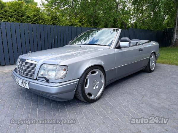 Grey Mercedes-Benz E-Class 1995 in Tallinn, with an engine capacity of 2.20 L and mileage of 381 thousand km for 15900 €, photo 1 on AUTOMOTO.COM.LV