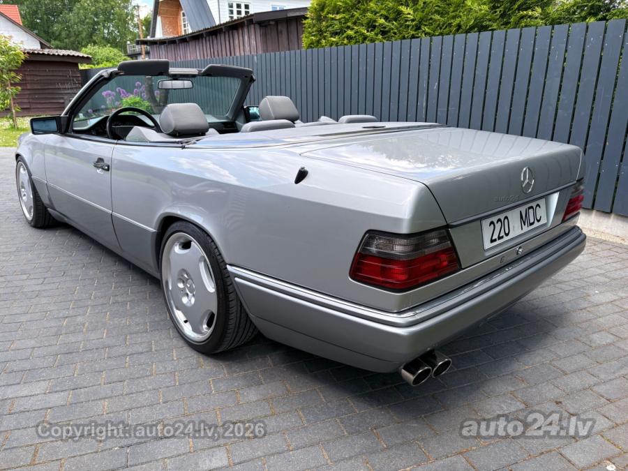 Grey Mercedes-Benz E-Class 1995 in Tallinn, with an engine capacity of 2.20 L and mileage of 381 thousand km for 15900 €, photo 5 on AUTOMOTO.COM.LV