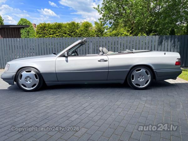 Grey Mercedes-Benz E-Class 1995 in Tallinn, with an engine capacity of 2.20 L and mileage of 381 thousand km for 15900 €, photo 5 on AUTOMOTO.COM.LV