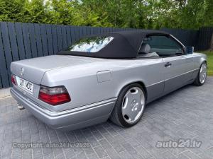 Grey Mercedes-Benz E-Class 1995 in Tallinn, with an engine capacity of 2.20 L and mileage of 381 thousand km for 15900 €, photo 7 on AUTOMOTO.COM.LV