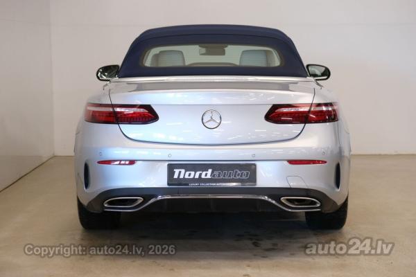 Pelēks Mercedes-Benz E-Class 2020 Tallina, ar dzinēja tilpumu 2.00 L un nobraukumu 64 tūkst. km par 43900 €, foto 4 vietnē AUTOMOTO.COM.LV