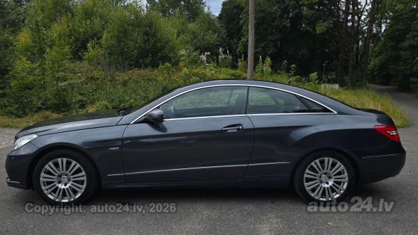 Мерседес Е-Класс 2009 в Таллин на AUTOMOTO.COM.LV Серый Мерседес Е-Класс 2009 в Таллин, объемом двигателя 1.80 л и пробегом 167 тыс. км за 9999 €, фото 4 на AUTOMOTO.COM.LV