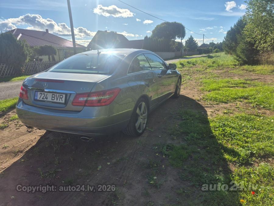 Pelēks Mercedes-Benz E-Class 2009 Tartu, ar dzinēja tilpumu 3.50 L un nobraukumu 303 tūkst. km par 8800 €, foto 6 vietnē AUTOMOTO.COM.LV