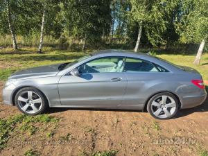 Pelēks Mercedes-Benz E-Class 2009 Tartu, ar dzinēja tilpumu 3.50 L un nobraukumu 303 tūkst. km par 8800 €, foto 7 vietnē AUTOMOTO.COM.LV