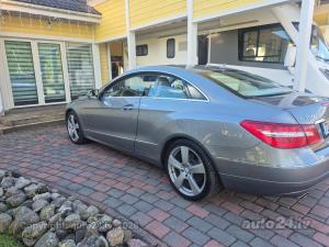 Pelēks Mercedes-Benz E-Class 2009 Tartu, ar dzinēja tilpumu 3.50 L un nobraukumu 303 tūkst. km par 8800 €, foto 9 vietnē AUTOMOTO.COM.LV
