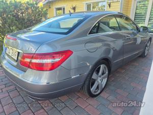 Pelēks Mercedes-Benz E-Class 2009 Tartu, ar dzinēja tilpumu 3.50 L un nobraukumu 303 tūkst. km par 8800 €, foto 10 vietnē AUTOMOTO.COM.LV