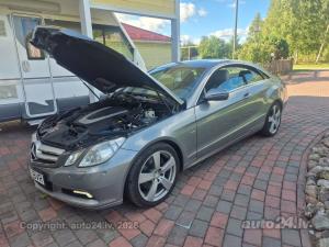 Pelēks Mercedes-Benz E-Class 2009 Tartu, ar dzinēja tilpumu 3.50 L un nobraukumu 303 tūkst. km par 8800 €, foto 13 vietnē AUTOMOTO.COM.LV