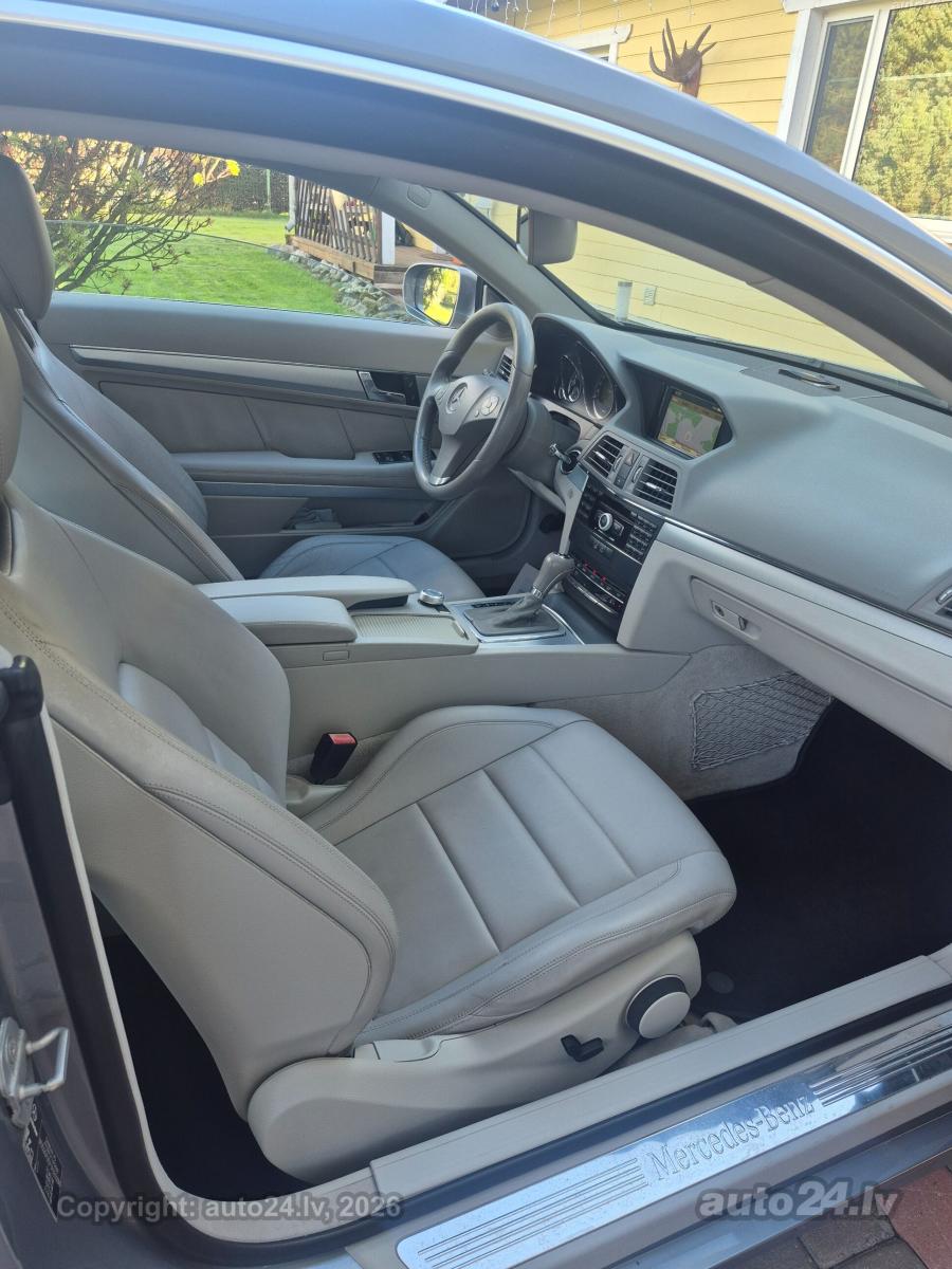 Pelēks Mercedes-Benz E-Class 2009 Tartu, ar dzinēja tilpumu 3.50 L un nobraukumu 303 tūkst. km par 8800 €, foto 16 vietnē AUTOMOTO.COM.LV