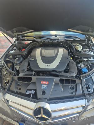 Pelēks Mercedes-Benz E-Class 2009 Tartu, ar dzinēja tilpumu 3.50 L un nobraukumu 303 tūkst. km par 8800 €, foto 19 vietnē AUTOMOTO.COM.LV