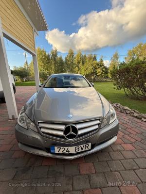 Pelēks Mercedes-Benz E-Class 2009 Tartu, ar dzinēja tilpumu 3.50 L un nobraukumu 303 tūkst. km par 8800 €, foto 23 vietnē AUTOMOTO.COM.LV