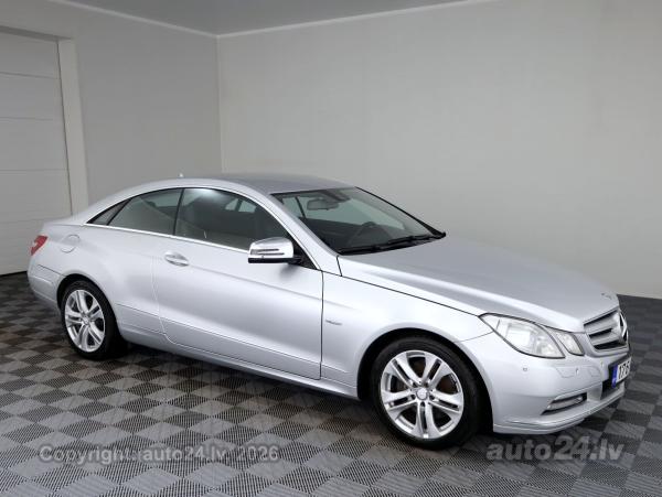 Pelēks Mercedes-Benz E-Class 2011 Tallina, ar dzinēja tilpumu 2.10 L un nobraukumu 168 tūkst. km par 6999 €, foto 1 vietnē AUTOMOTO.COM.LV