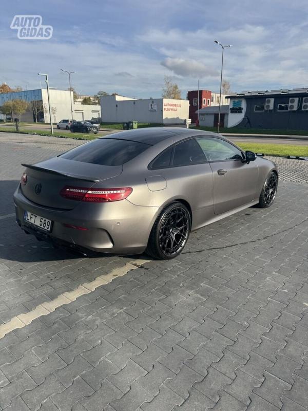 Серый Мерседес Е-Класс 2017 в Каунас, объемом двигателя 2.20 л и пробегом 320 тыс. км за 25000 €, фото 8 на AUTOMOTO.COM.LV