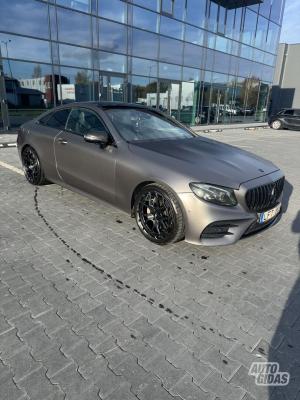Grey Mercedes-Benz E-Class 2017 in Kaunas, with an engine capacity of 2.20 L and mileage of 320 thousand km for 25000 €, photo 9 on AUTOMOTO.COM.LV