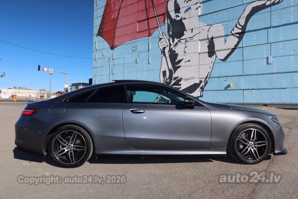 Grey Mercedes-Benz E-Class 2018 in Tallinn, with an engine capacity of 2.00 L and mileage of 148 thousand km for 33000 €, photo 4 on AUTOMOTO.COM.LV
