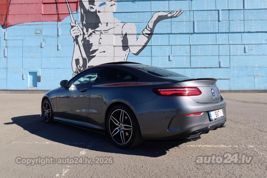Grey Mercedes-Benz E-Class 2018 in Tallinn, with an engine capacity of 2.00 L and mileage of 148 thousand km for 33000 €, photo 6 on AUTOMOTO.COM.LV