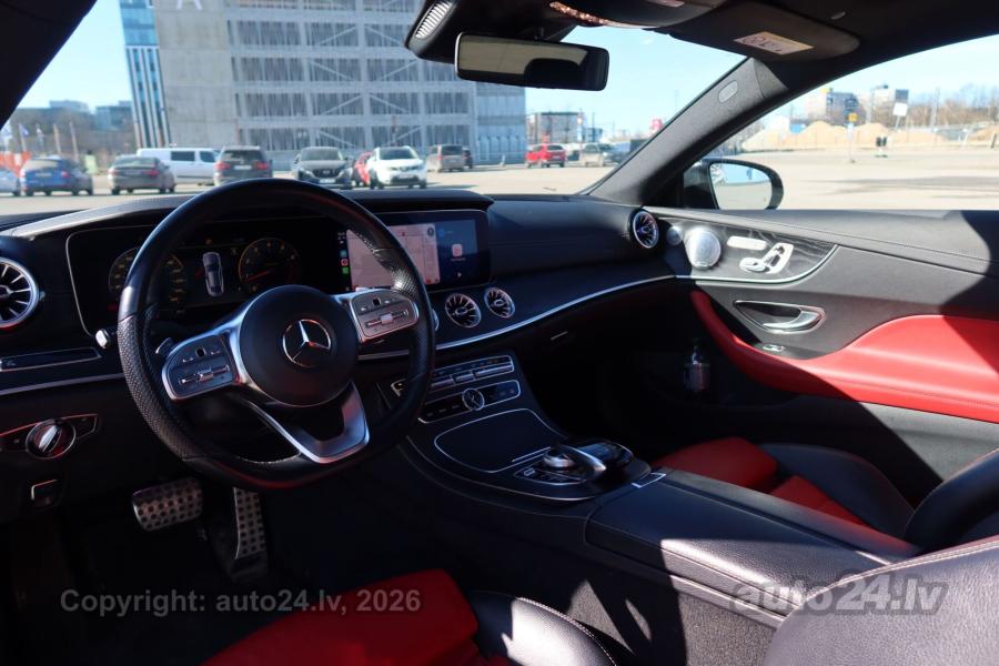 Grey Mercedes-Benz E-Class 2018 in Tallinn, with an engine capacity of 2.00 L and mileage of 148 thousand km for 33000 €, photo 9 on AUTOMOTO.COM.LV