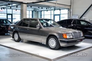 Pelēks Mercedes-Benz E-Class 1990 Tallina, ar dzinēja tilpumu 2.30 L un nobraukumu 144 tūkst. km par 15500 €, foto  vietnē AUTOMOTO.COM.LV