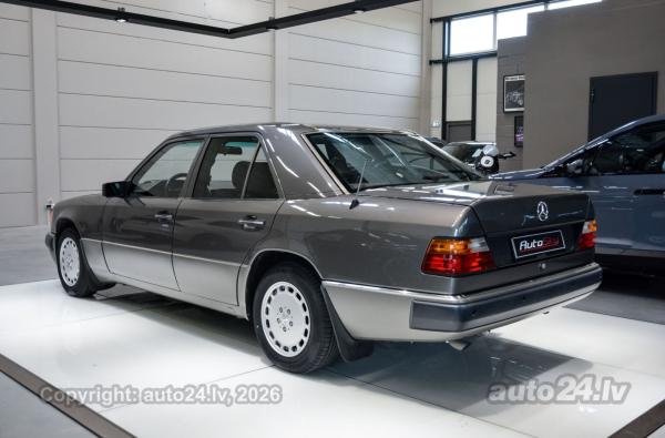 Мерседес Е-Класс 1990 в Таллин на AUTOMOTO.COM.LV Серый Мерседес Е-Класс 1990 в Таллин, объемом двигателя 2.30 л и пробегом 144 тыс. км за 15500 €, фото 8 на AUTOMOTO.COM.LV