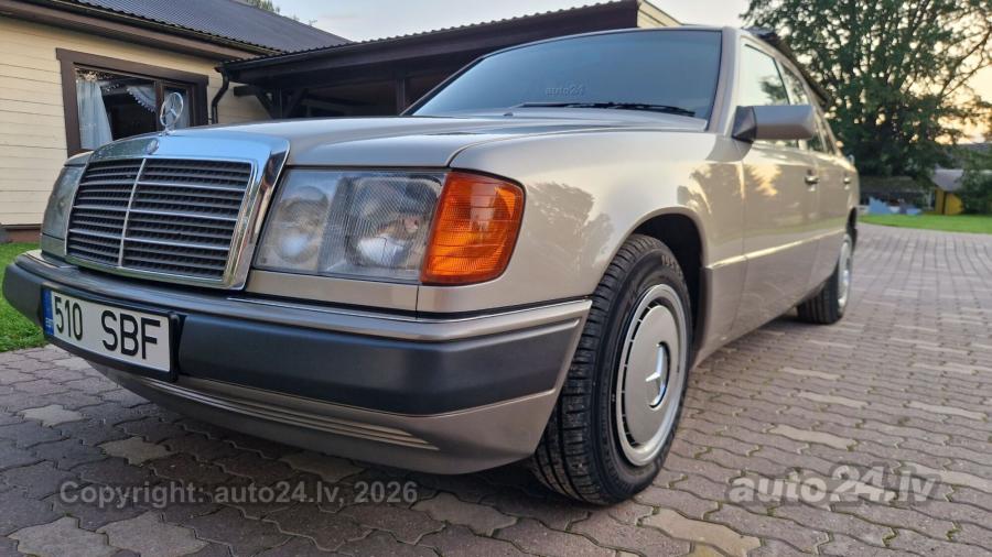 Grey Mercedes-Benz E-Class 1992 in Voru, with an engine capacity of 3.00 L and mileage of 440 thousand km for 12900 €, photo 5 on AUTOMOTO.COM.LV