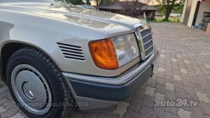 Grey Mercedes-Benz E-Class 1992 in Voru, with an engine capacity of 3.00 L and mileage of 440 thousand km for 12900 €, photo 15 on AUTOMOTO.COM.LV