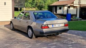 Grey Mercedes-Benz E-Class 1992 in Voru, with an engine capacity of 3.00 L and mileage of 440 thousand km for 12900 €, photo 16 on AUTOMOTO.COM.LV