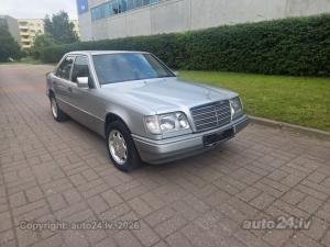 Grey Mercedes-Benz E-Class 1994 in Tartu, with an engine capacity of 2.00 L and mileage of 196 thousand km for 7490 €, photo  on AUTOMOTO.COM.LV