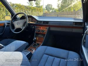 Pelēks Mercedes-Benz E-Class 1995 Tallina, ar dzinēja tilpumu 2.00 L un nobraukumu 230 tūkst. km par 1500 €, foto 6 vietnē AUTOMOTO.COM.LV
