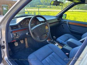 Pelēks Mercedes-Benz E-Class 1995 Tallina, ar dzinēja tilpumu 2.00 L un nobraukumu 230 tūkst. km par 1500 €, foto 8 vietnē AUTOMOTO.COM.LV