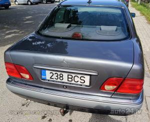 Pelēks Mercedes-Benz E-Class 1997 Tallina, ar dzinēja tilpumu 2.90 L un nobraukumu 270 tūkst. km par 1700 €, foto 5 vietnē AUTOMOTO.COM.LV