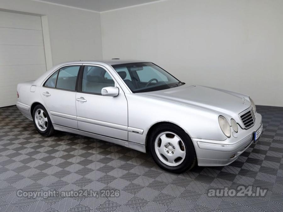 Pelēks Mercedes-Benz E-Class 2000 Tallina, ar dzinēja tilpumu 3.20 L un nobraukumu 408 tūkst. km par 1299 €, foto 1 vietnē AUTOMOTO.COM.LV