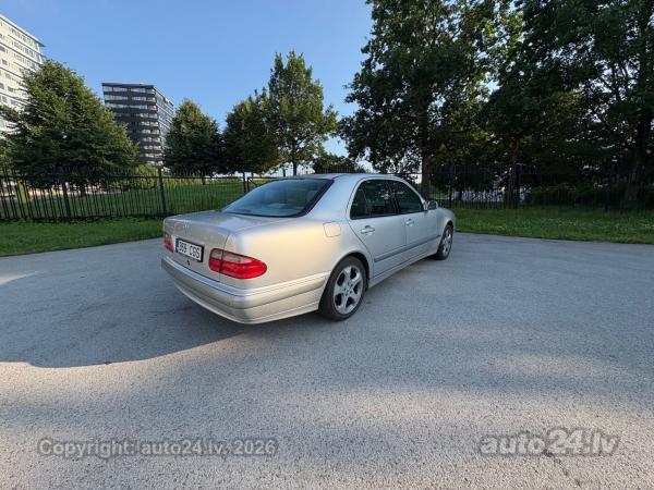 Grey Mercedes-Benz E-Class 2000 in Tallinn, with an engine capacity of 2.00 L and mileage of 116 thousand km for 5990 €, photo 5 on AUTOMOTO.COM.LV