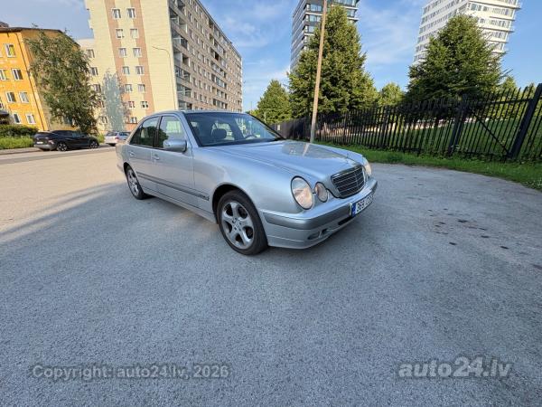 Grey Mercedes-Benz E-Class 2000 in Tallinn, with an engine capacity of 2.00 L and mileage of 116 thousand km for 5990 €, photo 6 on AUTOMOTO.COM.LV