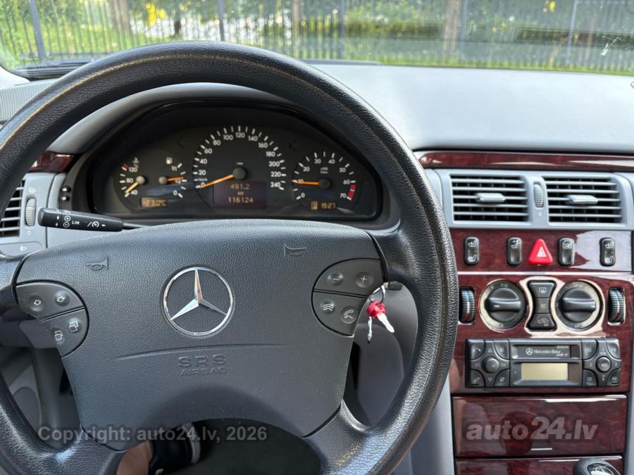 Grey Mercedes-Benz E-Class 2000 in Tallinn, with an engine capacity of 2.00 L and mileage of 116 thousand km for 5990 €, photo 11 on AUTOMOTO.COM.LV