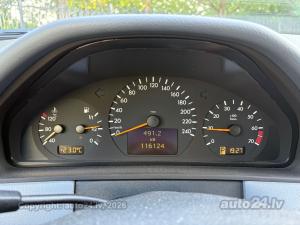Grey Mercedes-Benz E-Class 2000 in Tallinn, with an engine capacity of 2.00 L and mileage of 116 thousand km for 5990 €, photo 12 on AUTOMOTO.COM.LV