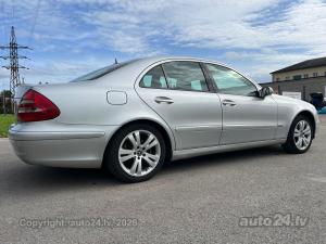 Pelēks Mercedes-Benz E-Class 2002 Narva, ar dzinēja tilpumu 2.10 L un nobraukumu 429 tūkst. km par 2499 €, foto 14 vietnē AUTOMOTO.COM.LV