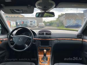 Pelēks Mercedes-Benz E-Class 2002 Narva, ar dzinēja tilpumu 2.10 L un nobraukumu 429 tūkst. km par 2499 €, foto 27 vietnē AUTOMOTO.COM.LV