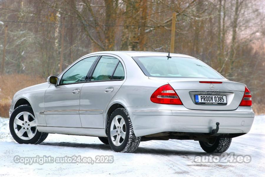 Grey Mercedes-Benz E-Class 2003 in Viljandi, with an engine capacity of 2.10 L and mileage of 220 thousand km for 5390 €, photo 3 on AUTOMOTO.COM.LV