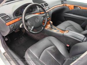Pelēks Mercedes-Benz E-Class 2003 Tartu, ar dzinēja tilpumu 3.20 L un nobraukumu 359 tūkst. km par 5990 €, foto 6 vietnē AUTOMOTO.COM.LV