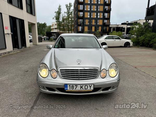 Grey Mercedes-Benz E-Class 2003 in Tartu, with an engine capacity of 2.60 L and mileage of 290 thousand km for 2599 €, photo 7 on AUTOMOTO.COM.LV
