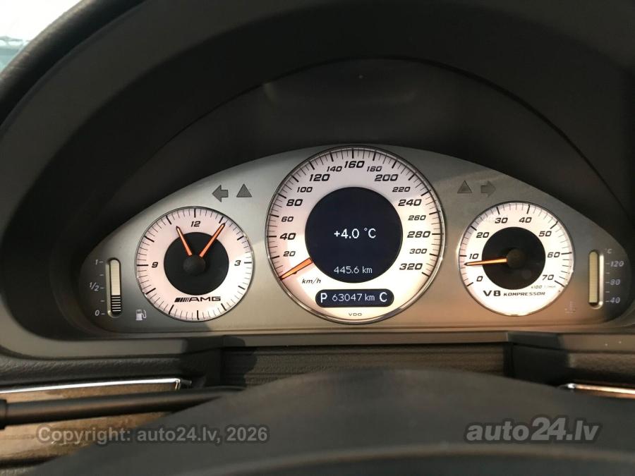 Pelēks Mercedes-Benz E-Class 2003 Tallina, ar dzinēja tilpumu 5.40 L un nobraukumu 63 tūkst. km par 29500 €, foto 8 vietnē AUTOMOTO.COM.LV