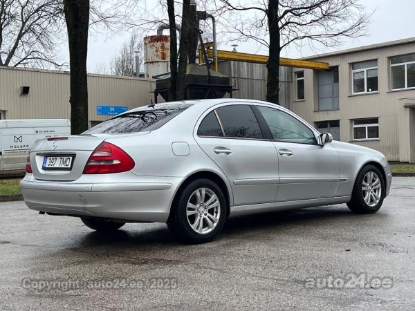 Pelēks Mercedes-Benz E-Class 2004 Narva, ar dzinēja tilpumu 2.70 L un nobraukumu 365 tūkst. km par 1999 €, foto 11 vietnē AUTOMOTO.COM.LV