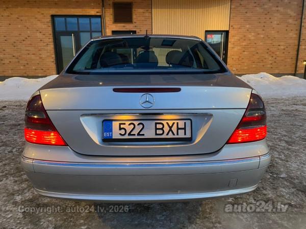 Pelēks Mercedes-Benz E-Class 2004 Tallina, ar dzinēja tilpumu 2.70 L un nobraukumu 248 tūkst. km par 3850 €, foto 5 vietnē AUTOMOTO.COM.LV
