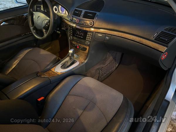 Pelēks Mercedes-Benz E-Class 2004 Tallina, ar dzinēja tilpumu 2.70 L un nobraukumu 248 tūkst. km par 3850 €, foto 7 vietnē AUTOMOTO.COM.LV