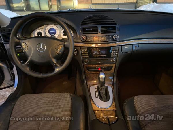 Pelēks Mercedes-Benz E-Class 2004 Tallina, ar dzinēja tilpumu 2.70 L un nobraukumu 248 tūkst. km par 3850 €, foto 9 vietnē AUTOMOTO.COM.LV