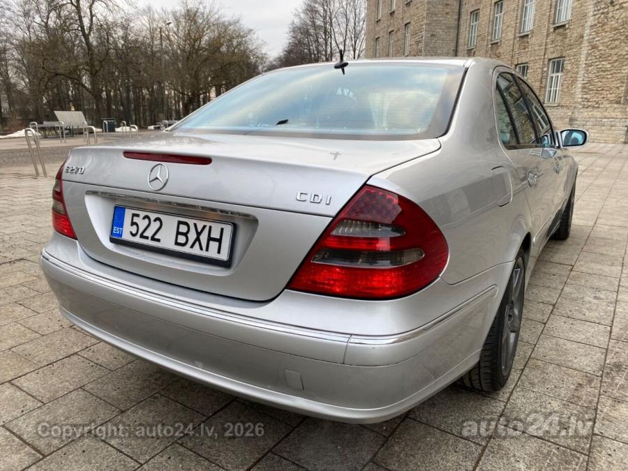 Pelēks Mercedes-Benz E-Class 2004 Tallina, ar dzinēja tilpumu 2.70 L un nobraukumu 248 tūkst. km par 3990 €, foto 6 vietnē AUTOMOTO.COM.LV