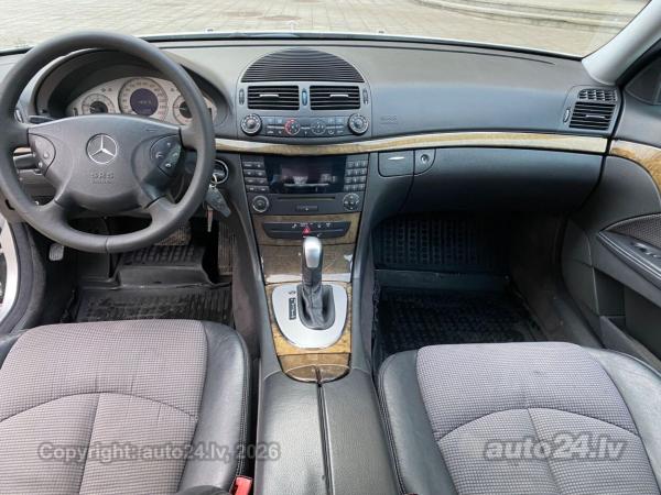 Pelēks Mercedes-Benz E-Class 2004 Tallina, ar dzinēja tilpumu 2.70 L un nobraukumu 248 tūkst. km par 3990 €, foto 10 vietnē AUTOMOTO.COM.LV
