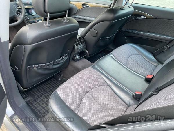 Grey Mercedes-Benz E-Class 2004 in Tallinn, with an engine capacity of 2.70 L and mileage of 248 thousand km for 3990 €, photo 11 on AUTOMOTO.COM.LV