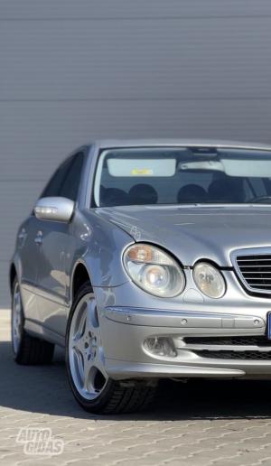 Pelēks Mercedes-Benz E-Class 2004 Kauņa, ar dzinēja tilpumu 3.00 L un nobraukumu 270 tūkst. km par 2900 €, foto 11 vietnē AUTOMOTO.COM.LV