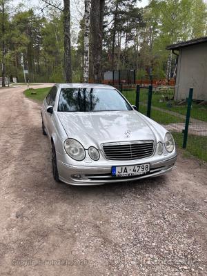 Pelēks Mercedes-Benz E-Class 2004 Jelgava, ar dzinēja tilpumu 2.70 L un nobraukumu 387 tūkst. km par 2800 €, foto  vietnē AUTOMOTO.COM.LV